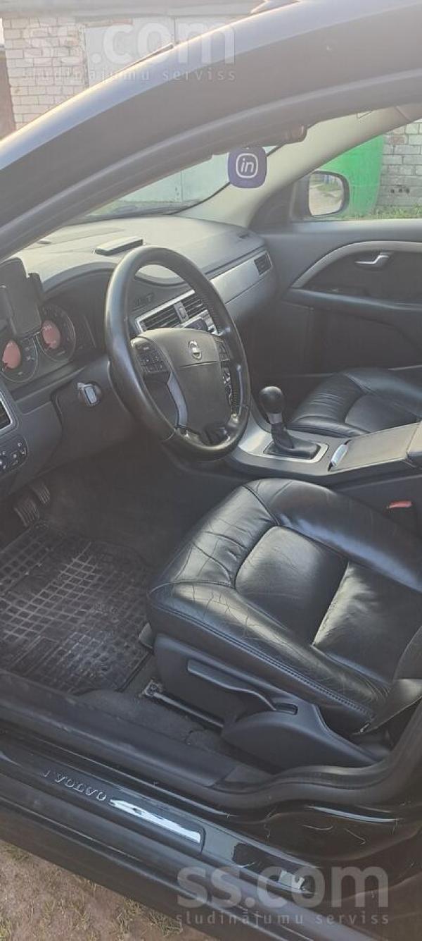 Black Volvo V70 2009 in Dobele, with an engine capacity of 2.00 L and mileage of 485 thousand km for 3650 €, photo 8 on AUTOMOTO.COM.LV
