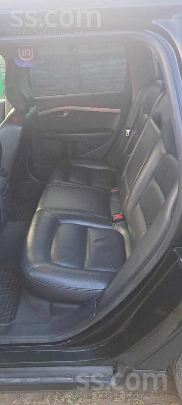 Black Volvo V70 2009 in Dobele, with an engine capacity of 2.00 L and mileage of 485 thousand km for 3650 €, photo 10 on AUTOMOTO.COM.LV