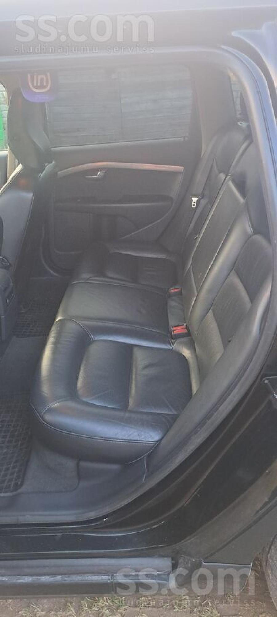 Black Volvo V70 2009 in Dobele, with an engine capacity of 2.00 L and mileage of 485 thousand km for 3650 €, photo 10 on AUTOMOTO.COM.LV