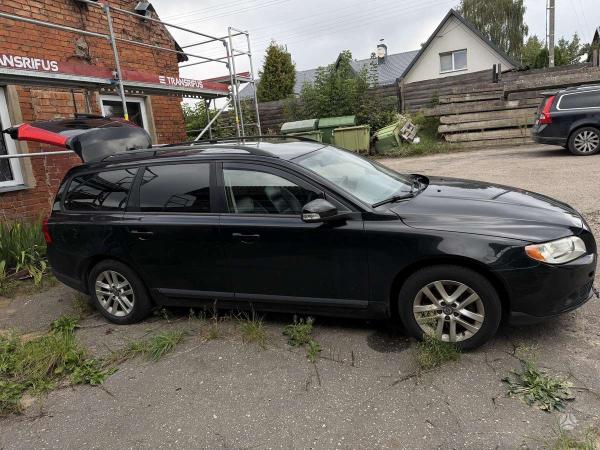 Черный Вольво В70 2009 в Каунас, объемом двигателя 2.40 л и пробегом 330 тыс. км за 1999 €, фото 5 на AUTOMOTO.COM.LV