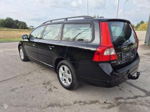 Black Volvo V70 2009 in Utena, with an engine capacity of 2.40 L and mileage of 306 thousand km for 4150 €, photo 5 on AUTOMOTO.COM.LV