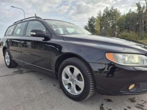 Black Volvo V70 2009 in Utena, with an engine capacity of 2.40 L and mileage of 306 thousand km for 4150 €, photo 7 on AUTOMOTO.COM.LV