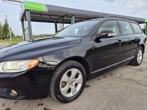Black Volvo V70 2009 in Utena, with an engine capacity of 2.40 L and mileage of 306 thousand km for 4150 €, photo 11 on AUTOMOTO.COM.LV