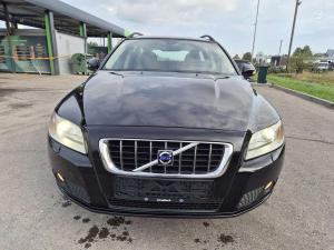 Black Volvo V70 2009 in Utena, with an engine capacity of 2.40 L and mileage of 306 thousand km for 4150 €, photo 14 on AUTOMOTO.COM.LV