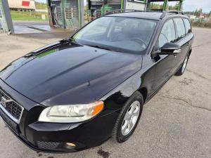 Black Volvo V70 2009 in Utena, with an engine capacity of 2.40 L and mileage of 306 thousand km for 4150 €, photo 16 on AUTOMOTO.COM.LV