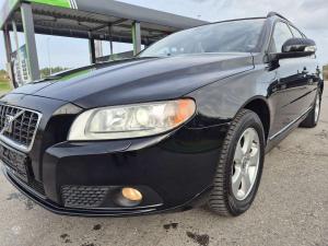 Black Volvo V70 2009 in Utena, with an engine capacity of 2.40 L and mileage of 306 thousand km for 4150 €, photo 18 on AUTOMOTO.COM.LV