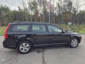 Black Volvo V70 2009 in Utena, with an engine capacity of 2.40 L and mileage of 306 thousand km for 4150 €, photo 19 on AUTOMOTO.COM.LV