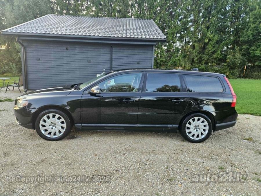 Melns Volvo V70 2009 Tallina, ar dzinēja tilpumu 2.00 L un nobraukumu 439 tūkst. km par 2500 €, foto 3 vietnē AUTOMOTO.COM.LV