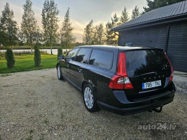 Melns Volvo V70 2009 Tallina, ar dzinēja tilpumu 2.00 L un nobraukumu 439 tūkst. km par 2500 €, foto 7 vietnē AUTOMOTO.COM.LV
