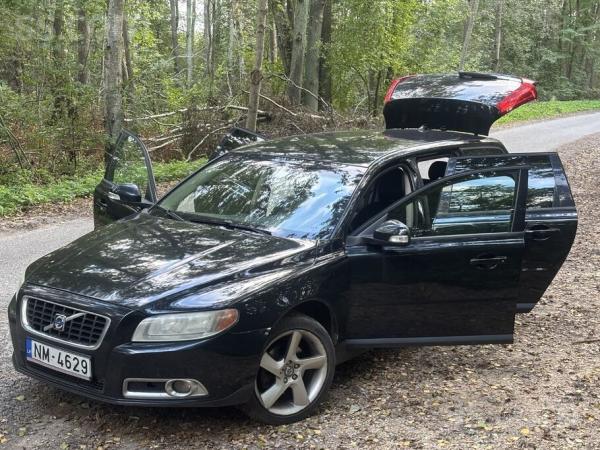 Melns Volvo V70 2009 Rīga, ar dzinēja tilpumu 2.00 L un nobraukumu 411 tūkst. km par 3250 €, foto 1 vietnē AUTOMOTO.COM.LV