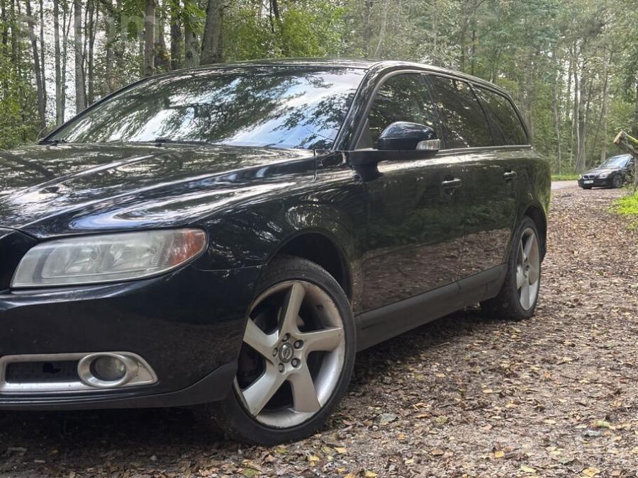 Melns Volvo V70 2009 Rīga, ar dzinēja tilpumu 2.00 L un nobraukumu 411 tūkst. km par 3250 €, foto 7 vietnē AUTOMOTO.COM.LV