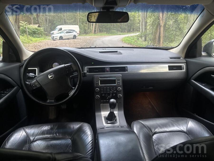 Melns Volvo V70 2009 Rīga, ar dzinēja tilpumu 2.00 L un nobraukumu 411 tūkst. km par 3250 €, foto 8 vietnē AUTOMOTO.COM.LV