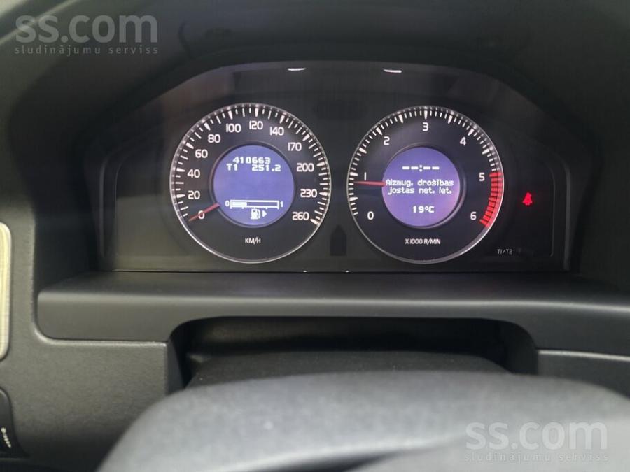 Melns Volvo V70 2009 Rīga, ar dzinēja tilpumu 2.00 L un nobraukumu 411 tūkst. km par 3250 €, foto 11 vietnē AUTOMOTO.COM.LV