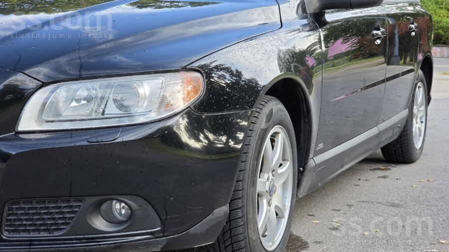 Melns Volvo V70 2009 Jūrmala, ar dzinēja tilpumu 2.40 L un nobraukumu 0 tūkst. km par 3990 €, foto 10 vietnē AUTOMOTO.COM.LV