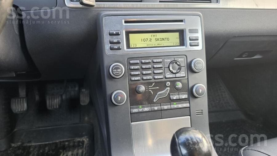 Melns Volvo V70 2009 Jūrmala, ar dzinēja tilpumu 2.40 L un nobraukumu 0 tūkst. km par 3990 €, foto 13 vietnē AUTOMOTO.COM.LV