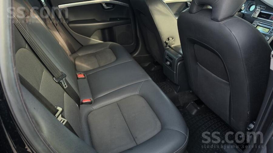 Melns Volvo V70 2009 Jūrmala, ar dzinēja tilpumu 2.40 L un nobraukumu 0 tūkst. km par 3990 €, foto 16 vietnē AUTOMOTO.COM.LV