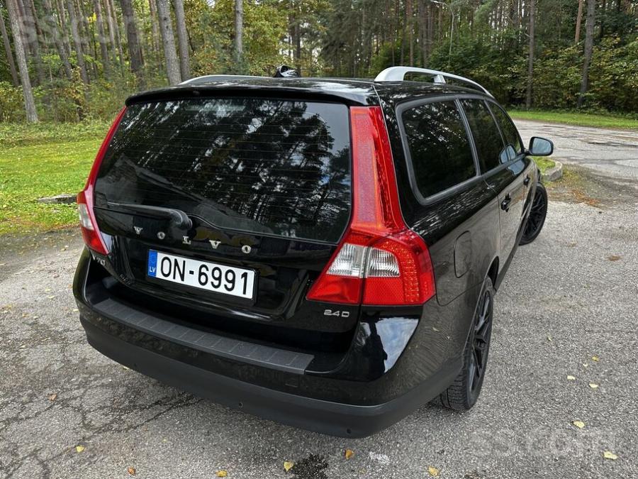 Melns Volvo V70 2009 Jūrmala, ar dzinēja tilpumu 2.40 L un nobraukumu 0 tūkst. km par 4290 €, foto 13 vietnē AUTOMOTO.COM.LV