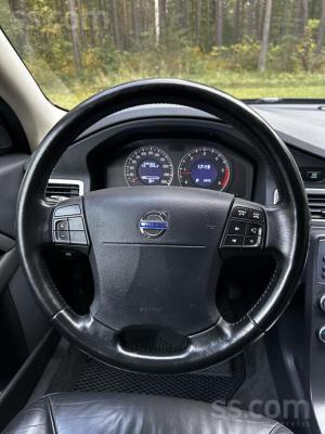 Melns Volvo V70 2009 Jūrmala, ar dzinēja tilpumu 2.40 L un nobraukumu 0 tūkst. km par 4290 €, foto 29 vietnē AUTOMOTO.COM.LV