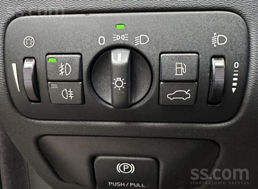 Melns Volvo V70 2009 Jūrmala, ar dzinēja tilpumu 2.40 L un nobraukumu 0 tūkst. km par 4290 €, foto 34 vietnē AUTOMOTO.COM.LV