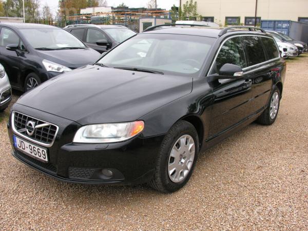 Black Volvo V70 2009 in Riga, with an engine capacity of 2.40 L and mileage of 0 thousand km for 3750 €, photo 1 on AUTOMOTO.COM.LV
