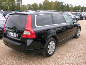 Black Volvo V70 2009 in Riga, with an engine capacity of 2.40 L and mileage of 0 thousand km for 3750 €, photo 4 on AUTOMOTO.COM.LV