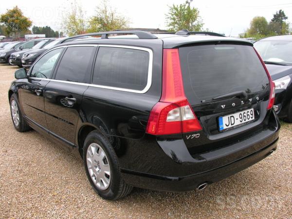 Black Volvo V70 2009 in Riga, with an engine capacity of 2.40 L and mileage of 0 thousand km for 3750 €, photo 5 on AUTOMOTO.COM.LV