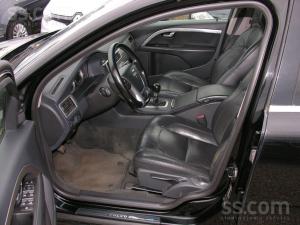 Black Volvo V70 2009 in Riga, with an engine capacity of 2.40 L and mileage of 0 thousand km for 3750 €, photo 11 on AUTOMOTO.COM.LV