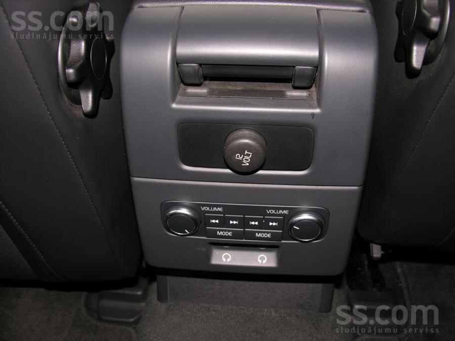 Black Volvo V70 2009 in Riga, with an engine capacity of 2.40 L and mileage of 0 thousand km for 3750 €, photo 15 on AUTOMOTO.COM.LV