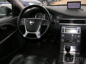 Black Volvo V70 2009 in Riga, with an engine capacity of 2.40 L and mileage of 0 thousand km for 3750 €, photo 16 on AUTOMOTO.COM.LV