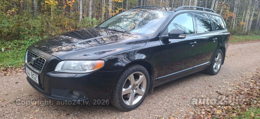 Black Volvo V70 2009 in Tallinn, with an engine capacity of 2.40 L and mileage of 495 thousand km for 3900 €, photo 1 on AUTOMOTO.COM.LV