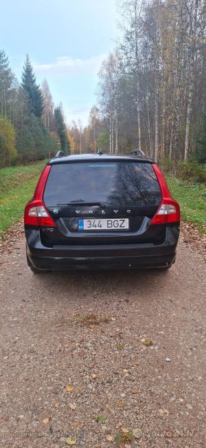 Black Volvo V70 2009 in Tallinn, with an engine capacity of 2.40 L and mileage of 495 thousand km for 3900 €, photo 3 on AUTOMOTO.COM.LV