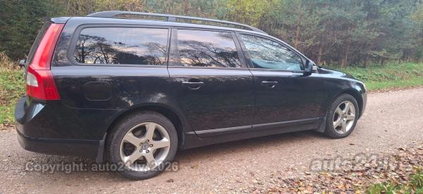 Melns Volvo V70 2009 Tallina, ar dzinēja tilpumu 2.40 L un nobraukumu 495 tūkst. km par 3900 €, foto 4 vietnē AUTOMOTO.COM.LV