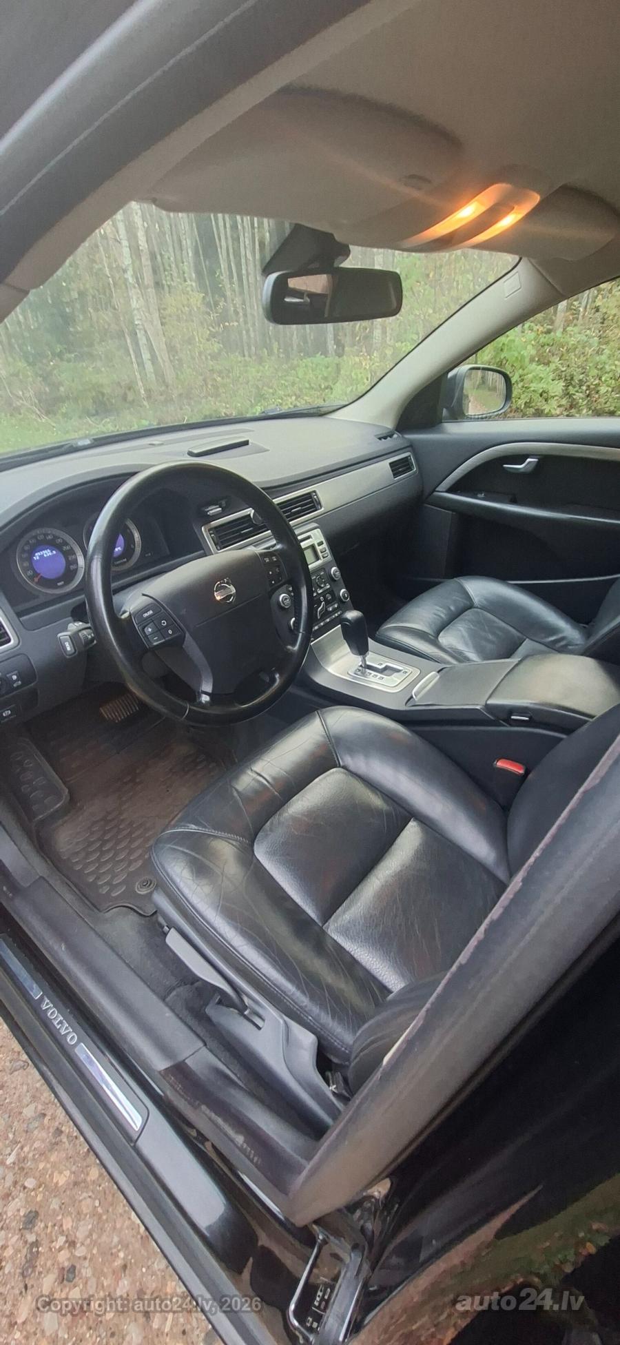 Black Volvo V70 2009 in Tallinn, with an engine capacity of 2.40 L and mileage of 495 thousand km for 3900 €, photo 5 on AUTOMOTO.COM.LV