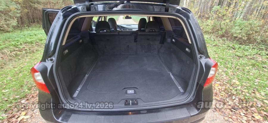 Black Volvo V70 2009 in Tallinn, with an engine capacity of 2.40 L and mileage of 495 thousand km for 3900 €, photo 6 on AUTOMOTO.COM.LV