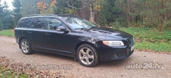 Melns Volvo V70 2009 Tallina, ar dzinēja tilpumu 2.40 L un nobraukumu 495 tūkst. km par 3900 €, foto 8 vietnē AUTOMOTO.COM.LV