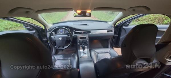 Melns Volvo V70 2009 Tallina, ar dzinēja tilpumu 2.40 L un nobraukumu 495 tūkst. km par 3900 €, foto 9 vietnē AUTOMOTO.COM.LV