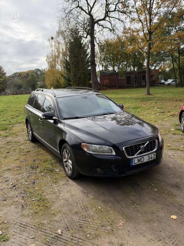Melns Volvo V70 2009 Kauņa, ar dzinēja tilpumu 2.40 L un nobraukumu 310 tūkst. km par 1299 €, foto 4 vietnē AUTOMOTO.COM.LV