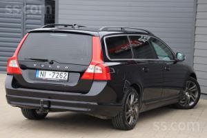 Melns Volvo V70 2010 Tukums, ar dzinēja tilpumu 2.40 L un nobraukumu 319 tūkst. km par 3900 €, foto 3 vietnē AUTOMOTO.COM.LV