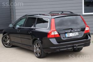 Melns Volvo V70 2010 Tukums, ar dzinēja tilpumu 2.40 L un nobraukumu 319 tūkst. km par 3900 €, foto 4 vietnē AUTOMOTO.COM.LV