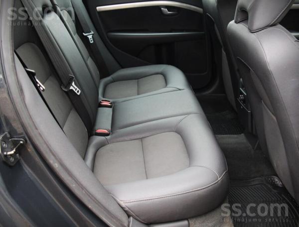 Melns Volvo V70 2010 Rēzekne, ar dzinēja tilpumu 1.60 L un nobraukumu 309 tūkst. km par 3495 €, foto 11 vietnē AUTOMOTO.COM.LV