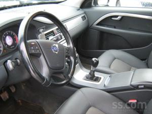 Melns Volvo V70 2010 Rēzekne, ar dzinēja tilpumu 2.00 L un nobraukumu 289 tūkst. km par 4300 €, foto 7 vietnē AUTOMOTO.COM.LV
