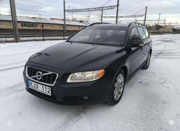 Black Volvo V70 2010 in Siauliai, with an engine capacity of 2.00 L and mileage of 349 thousand km for 2150 €, photo 1 on AUTOMOTO.COM.LV