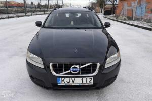 Black Volvo V70 2010 in Siauliai, with an engine capacity of 2.00 L and mileage of 349 thousand km for 2150 €, photo 3 on AUTOMOTO.COM.LV