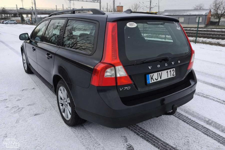 Black Volvo V70 2010 in Siauliai, with an engine capacity of 2.00 L and mileage of 349 thousand km for 2150 €, photo 6 on AUTOMOTO.COM.LV
