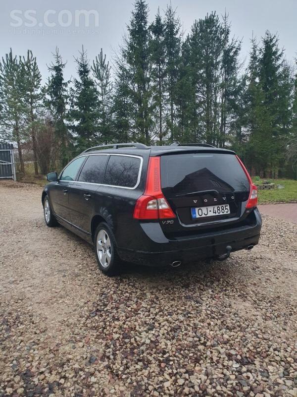 Melns Volvo V70 2010 Tukums, ar dzinēja tilpumu 2.40 L un nobraukumu 369 tūkst. km par 5450 €, foto 1 vietnē AUTOMOTO.COM.LV