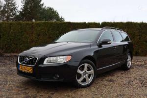 Black Volvo V70 2010 in Alytus, with an engine capacity of 2.40 L and mileage of 274 thousand km for 4600 €, photo  on AUTOMOTO.COM.LV