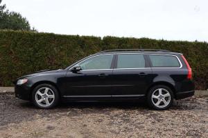 Black Volvo V70 2010 in Alytus, with an engine capacity of 2.40 L and mileage of 274 thousand km for 4600 €, photo 7 on AUTOMOTO.COM.LV