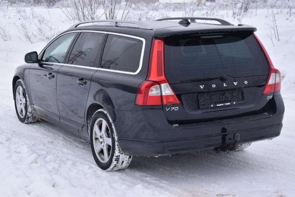 Black Volvo V70 2010 in Vilnius, with an engine capacity of 1.98 L and mileage of 313 thousand km for 4500 €, photo 2 on AUTOMOTO.COM.LV