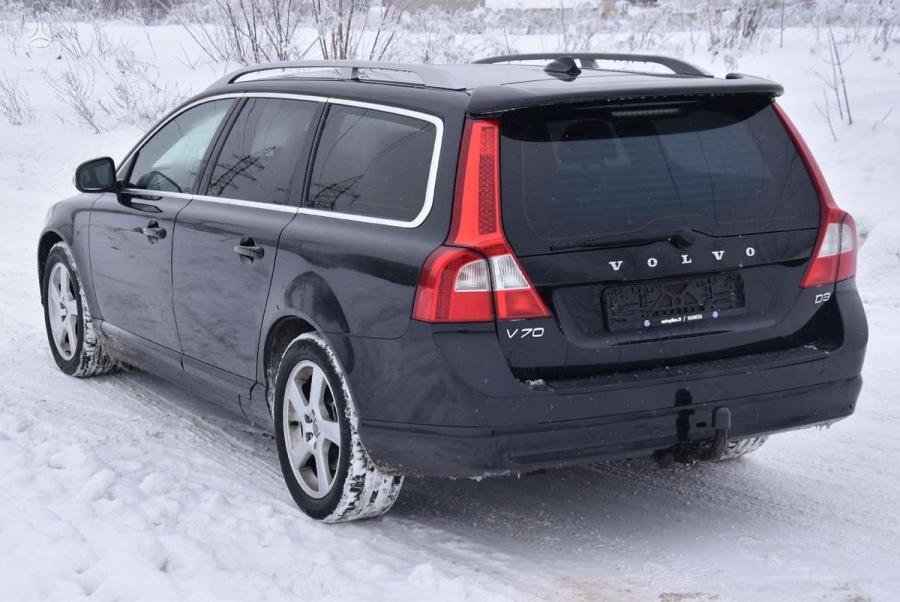 Melns Volvo V70 2010 Viļņa, ar dzinēja tilpumu 1.98 L un nobraukumu 313 tūkst. km par 4500 €, foto 2 vietnē AUTOMOTO.COM.LV