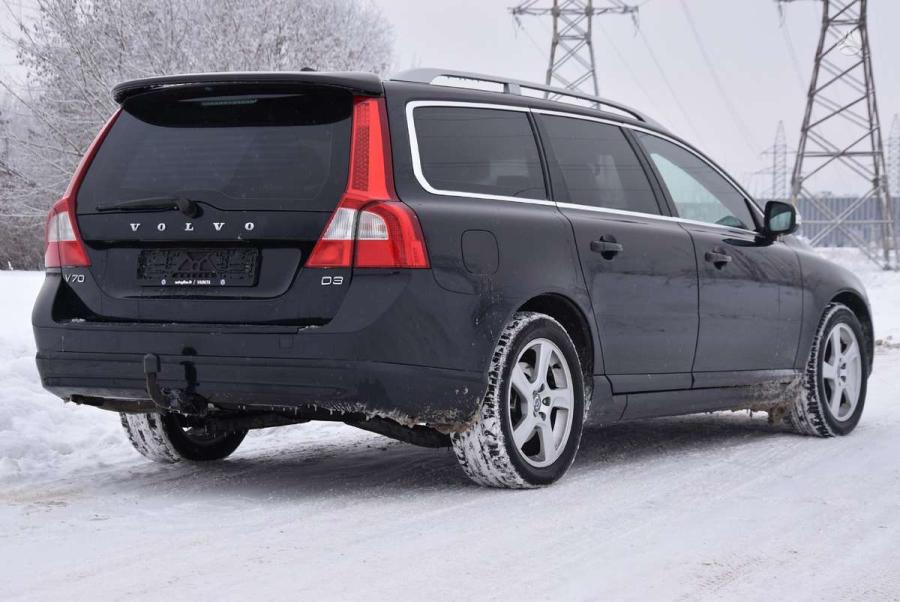 Melns Volvo V70 2010 Viļņa, ar dzinēja tilpumu 1.98 L un nobraukumu 313 tūkst. km par 4500 €, foto 6 vietnē AUTOMOTO.COM.LV